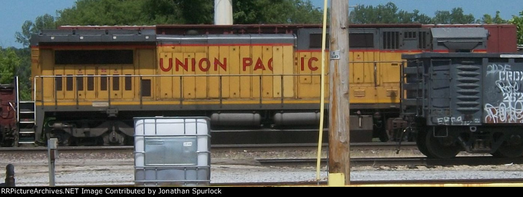 UP 9286, partial engineer's side view